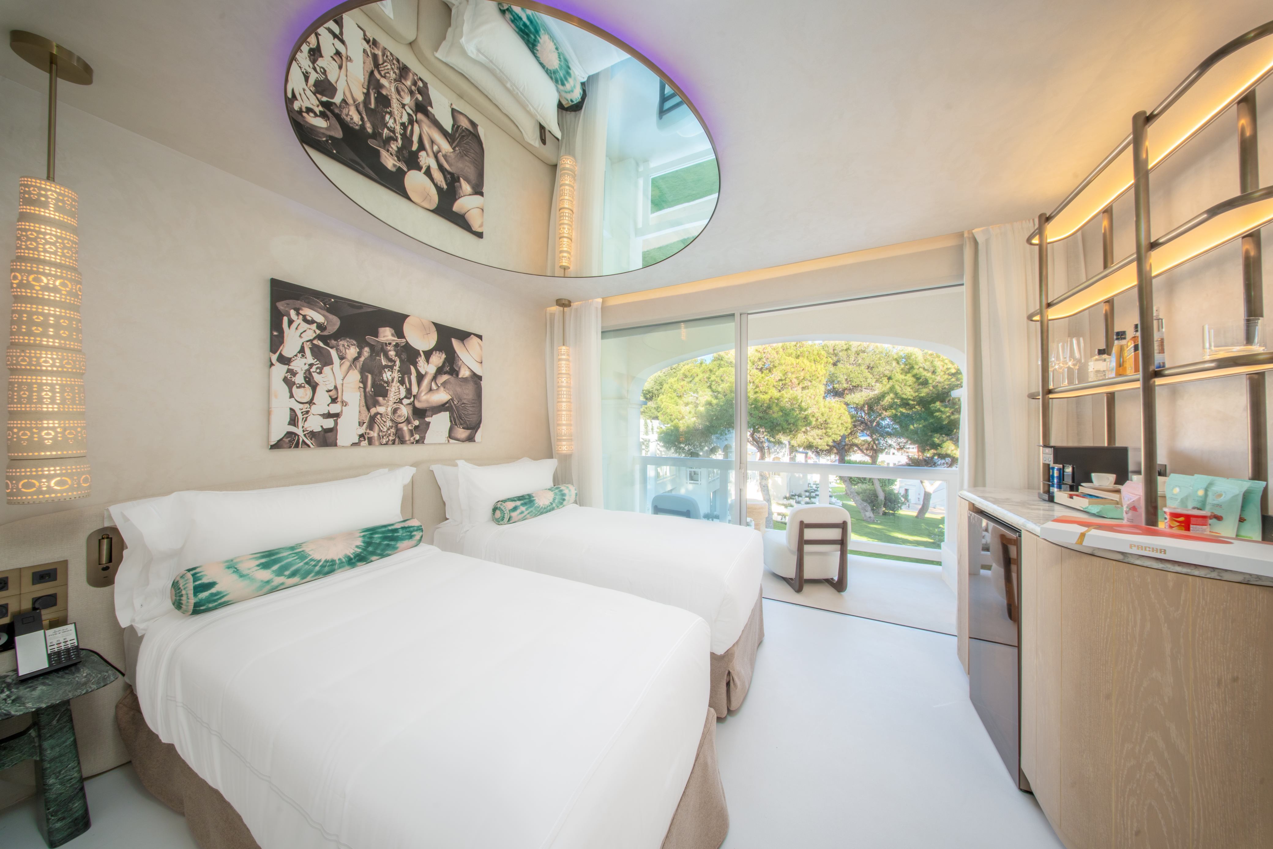 Superior Room with Twin Beds | Destino Five Ibiza