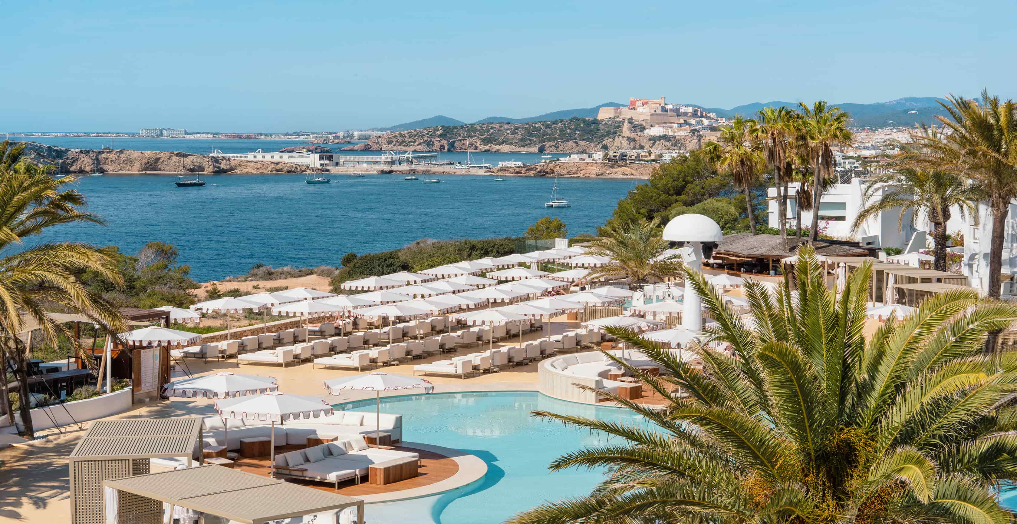 Playa Pacha Pool Club | Destino Five Ibiza